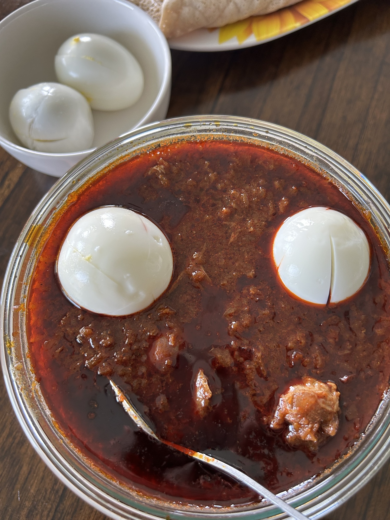 Tsebhi Derho, Doro Wat (Authentic Whole Cut Spicy Chicken Stew) ጸብሒ ደርሆ ...