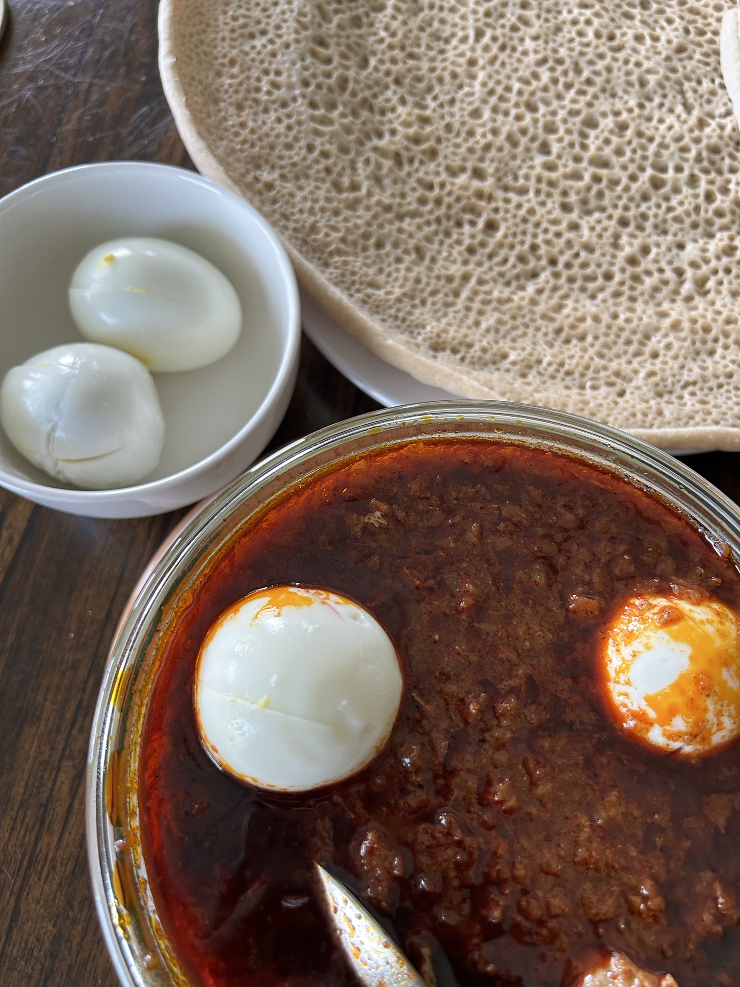 Tsebhi Derho, Doro Wat (Authentic Whole Cut Spicy Chicken Stew) ጸብሒ ደርሆ ...