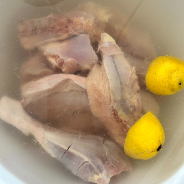 Tsebhi Derho, Doro Wat (Authentic Whole Cut Spicy Chicken Stew) ጸብሒ ደርሆ ...
